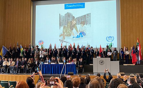 DIS Students Attending MUN Conference